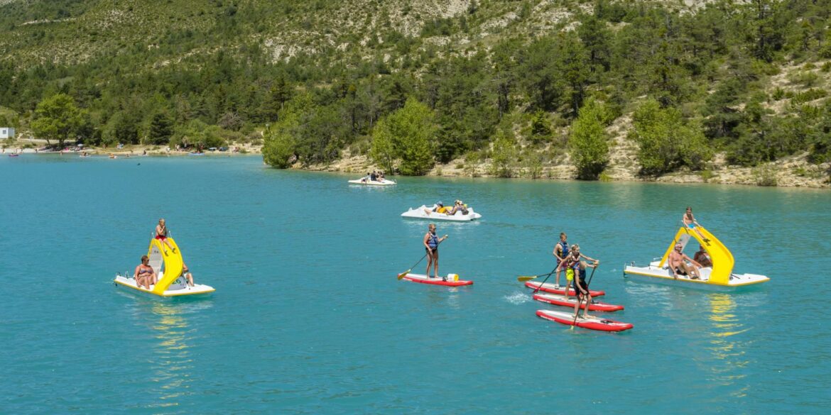 Boating on Lake Castillon - Verdon Tourisme